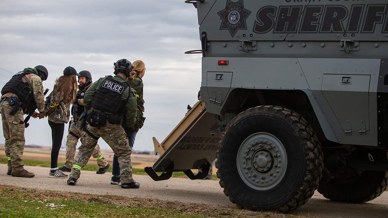Criminal justice students gain critical skills during drill with area SWAT team | UW-Platteville ...